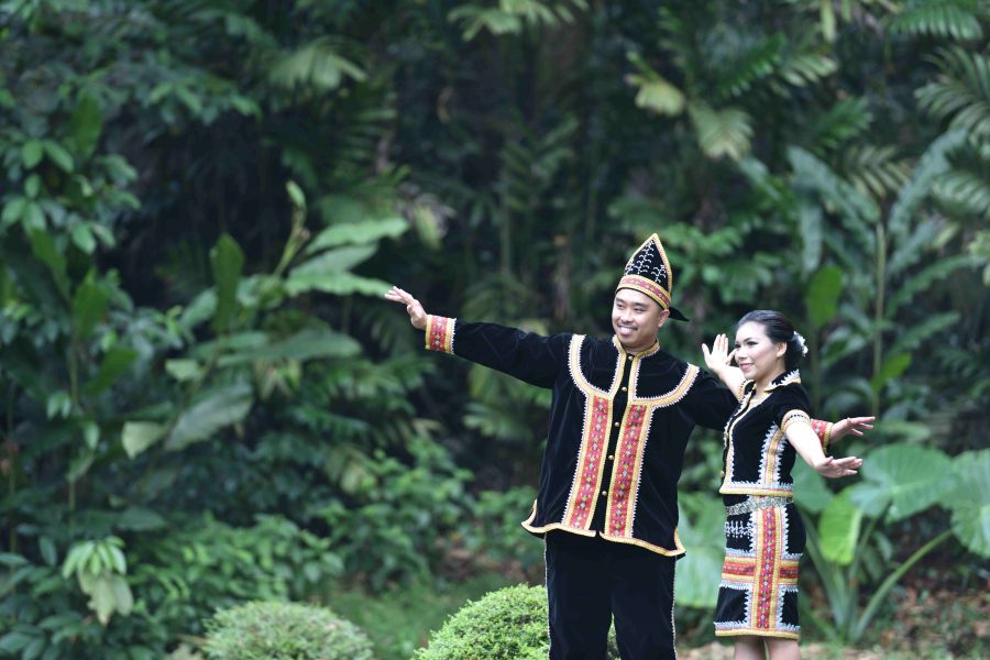 Sabah: The Culture and the People. Sabah, the land below the wind